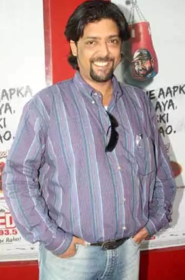 पाई-पाई का मोहताज हुआ ये डायरेक्टर, हार्ट ट्रांसप्लांट के लिए लोगों से लगाई फंडिंग की गुहार ...